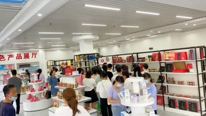 今天拍了电商中心介绍,混剪学员拍摄优秀作品#直播电商