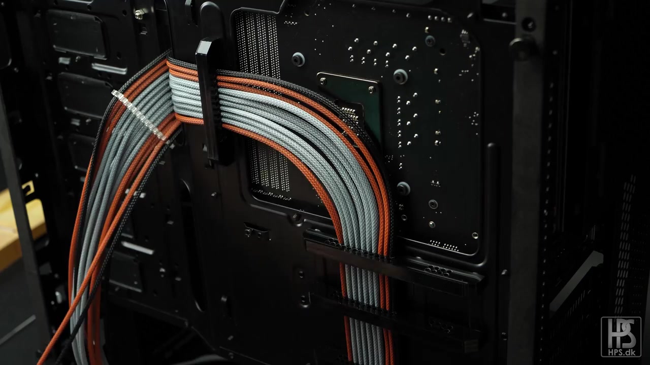 换RGB已经是初级了!学着自己DIY电脑模组线吧