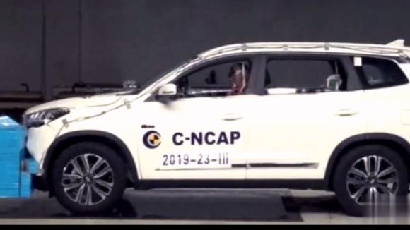 瑞虎8碰撞测试 结果让人意外 为什么销量却不是太好