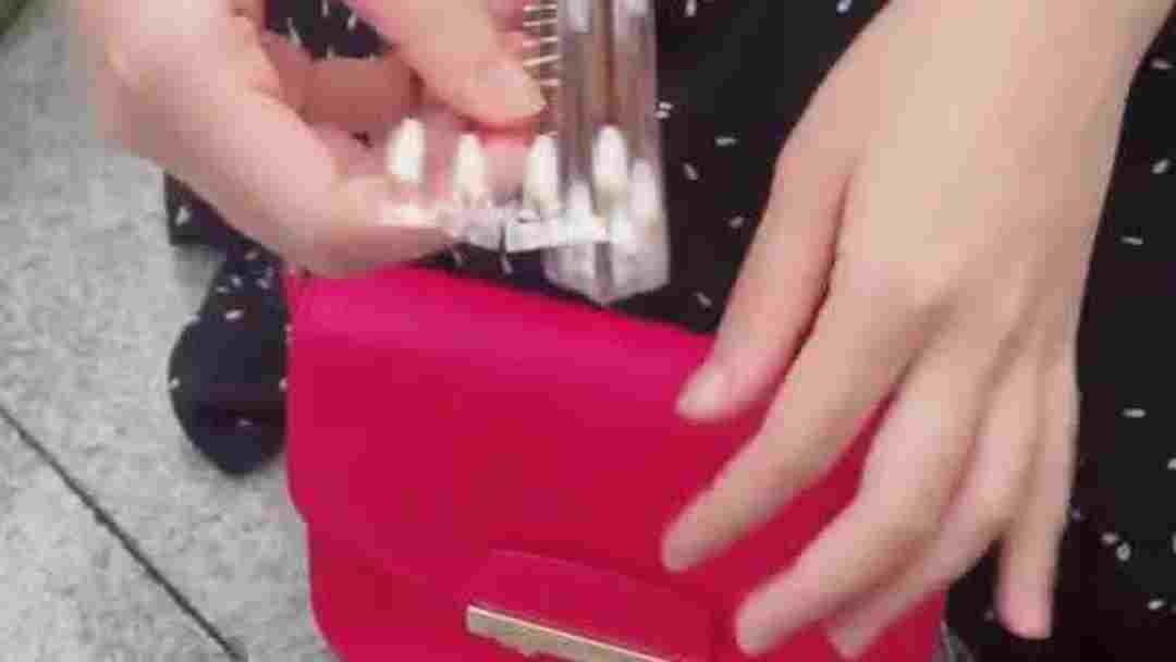 如果不小心磕伤了,一定要及时对伤口进行消毒处理哦