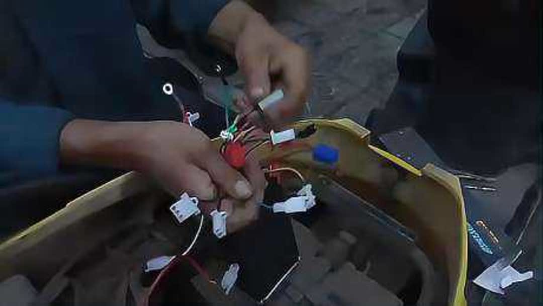 电动车的这个故障不好判断,是电机还是控制器问题?