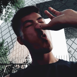 黄矛 