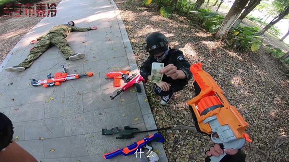 真人搞笑CS:玩家遇暴躁武器商,一言不合就干架,最后还给了98K