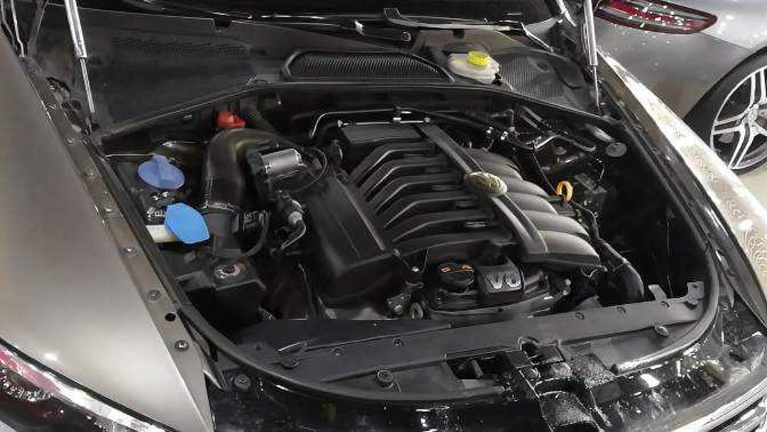 汽车年检又出事故,辉腾变速箱直接报废,维修工人拒绝赔偿