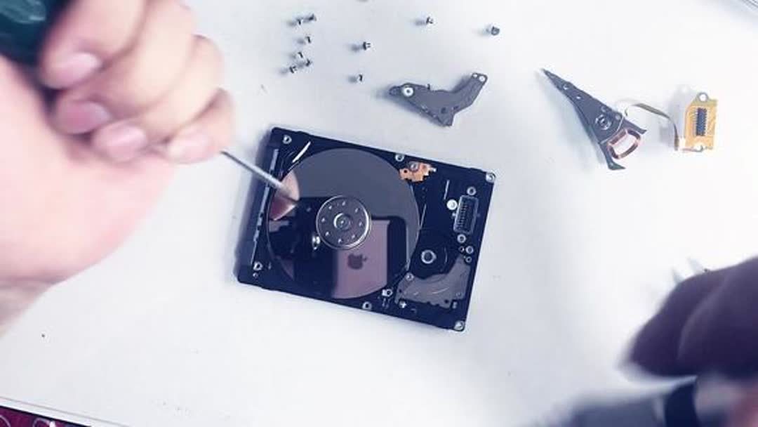 用了十几年硬盘,电脑识别不了,凯哥这样拆硬盘,避免你入坑