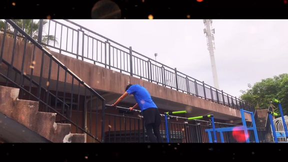 #日常训练 #跨栏 #因为热爱所以坚持 航拍摄影