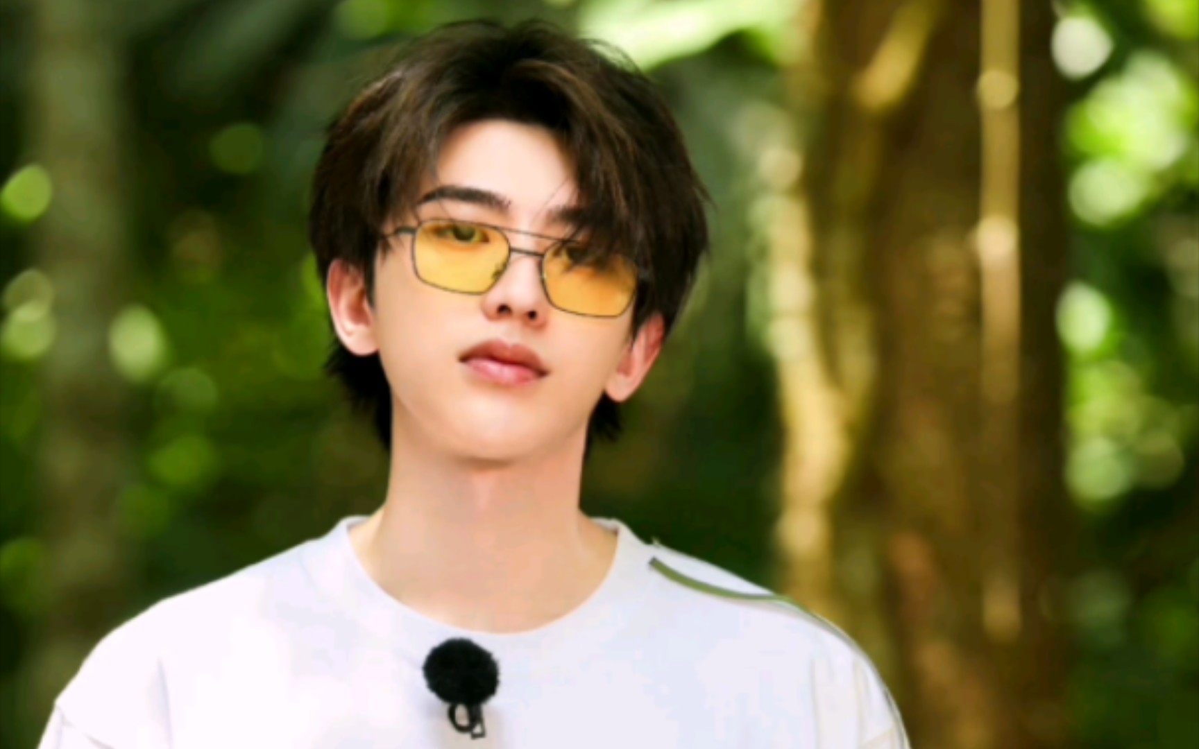 #蔡徐坤暂别奔跑吧# 暂别是为了更好的重逢,今年全球巡演和跑男行程...