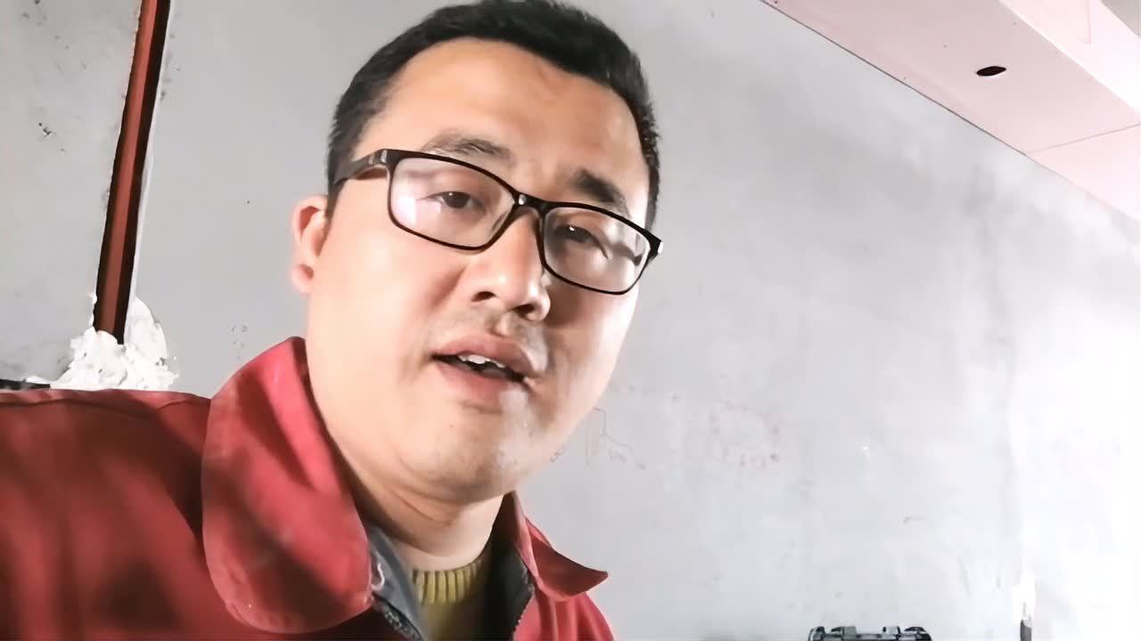 家庭装修,贴瓷砖应该如何选择规格,贴砖师傅啊亮给你细致讲解!