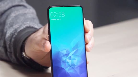 OPPO的新专利?屏幕上演“俄罗斯套娃”,滑盖变成左右滑动