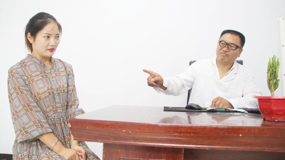 美女不怀孕去看男医生,俩人的对话太搞笑了,听完笑喷了