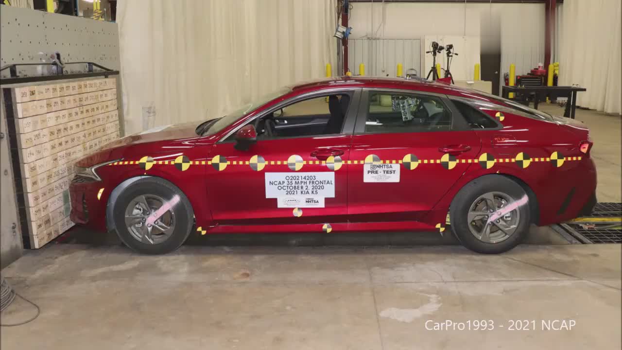 2021款起亚凯酷K5碰撞测试