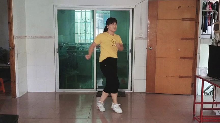 《一半清醒一半醉》广场舞简单易学网络流行舞蹈