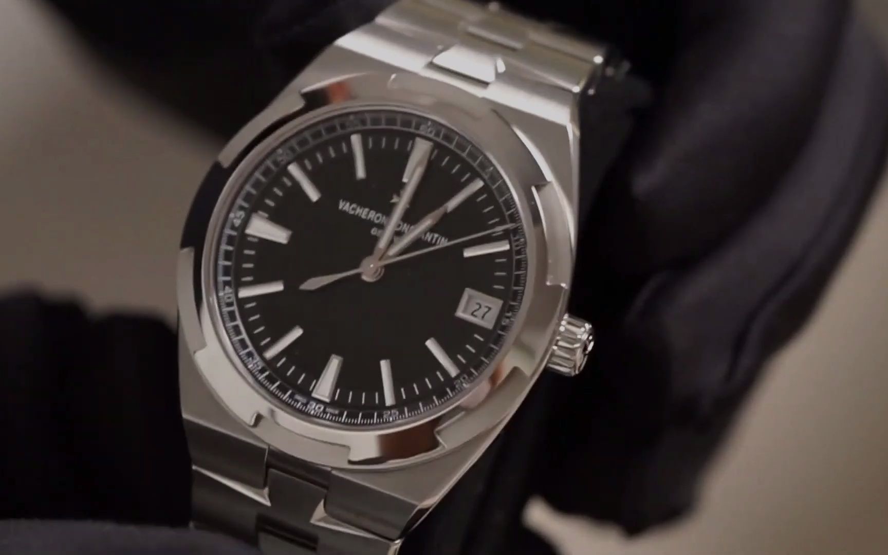 江诗丹顿纵横四海:定制表也能是钢王!