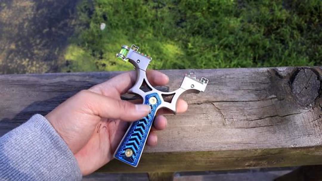 尖叫二代扁皮筋弹弓测评，弹弓最精确瞄准方法