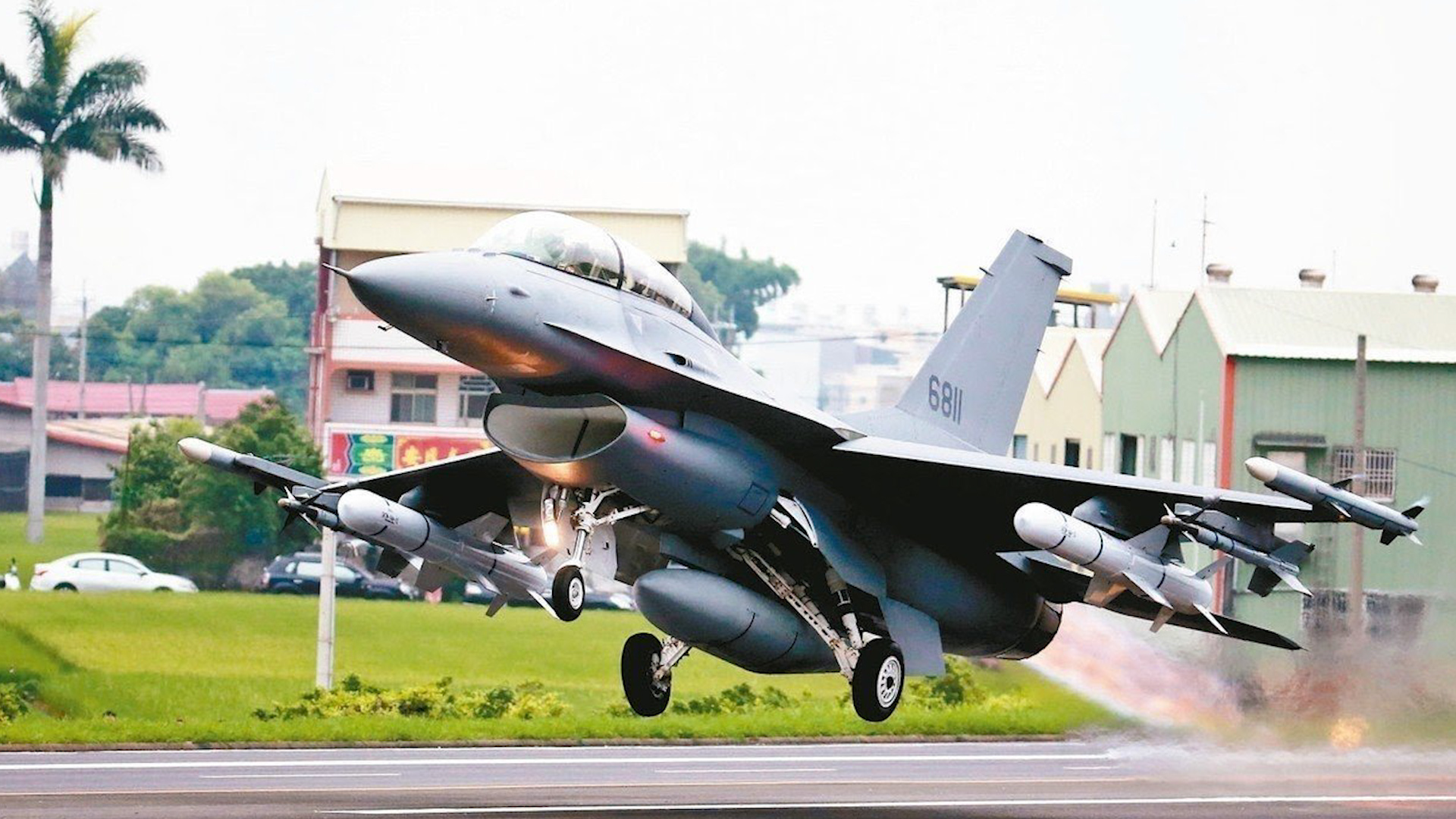 叫板还是搞笑?台军模拟打击“辽宁舰航母编队”