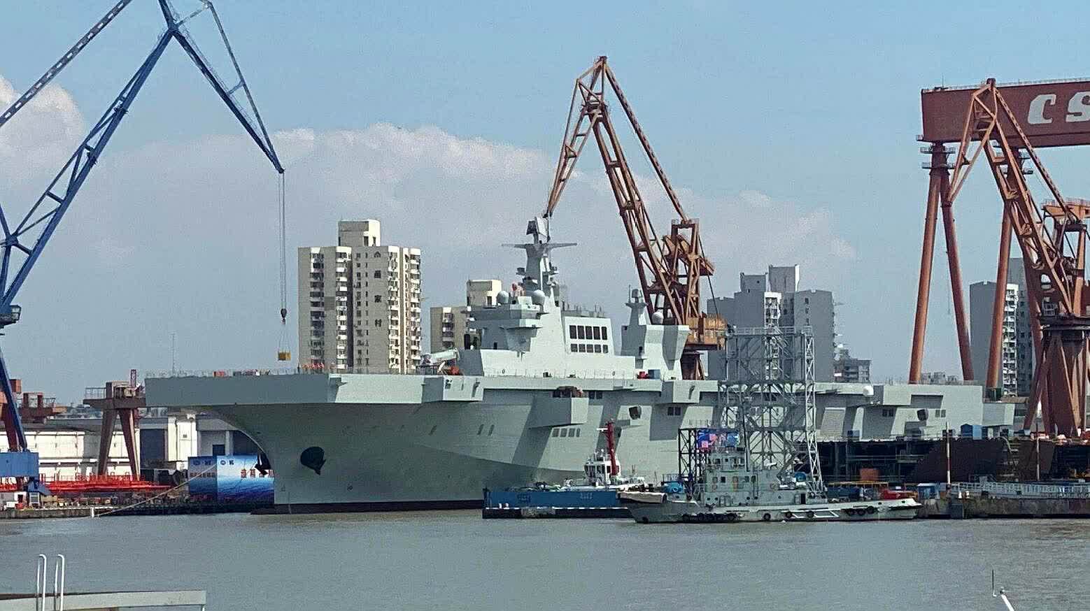 075两栖舰补齐海军短板,那么与"出云级"相比,有优势吗?