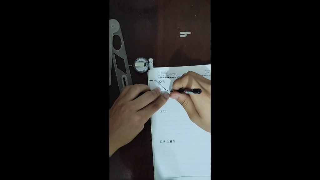 震惊,初中生竟发明一款专为学生设计的多功能尺子