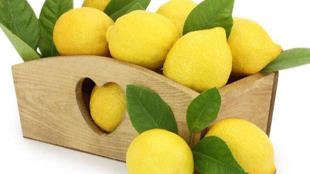 天天用柠檬水养生?一个方法用错就相当于白喝