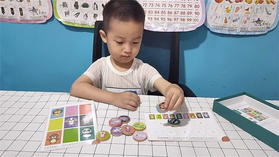 当当按照数字顺序整理小动物!