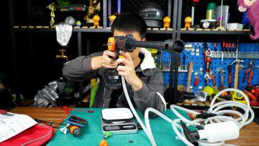 拆箱测评无线锂电池洗车机,只需一瓶矿泉水,随时随地都能洗车