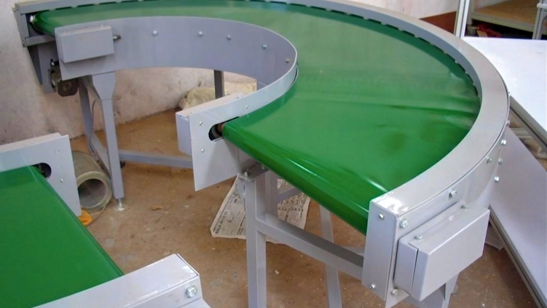 搞了三四年机械都搞不出转弯皮带输送机——思路比经验更重要