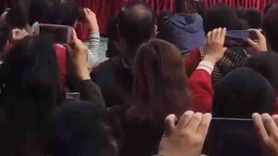 学校举行的元旦活动!