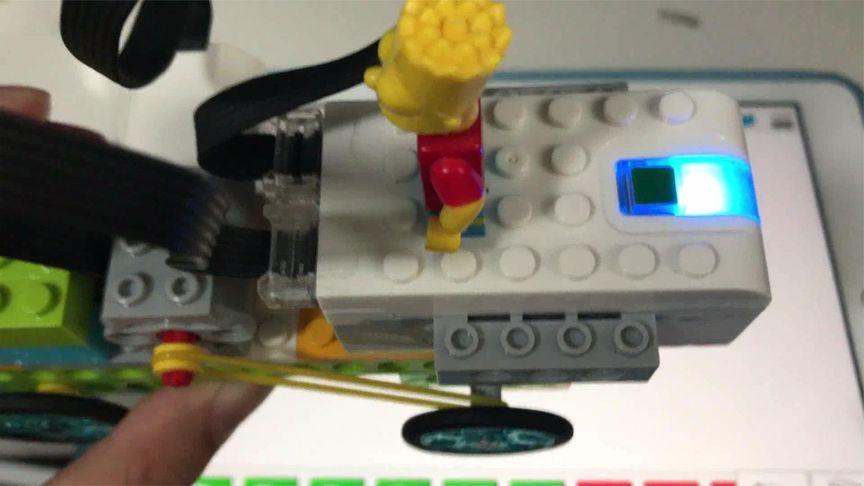 wedo2.0编程机器人培训课堂教学第四部:每个模块0.3秒怎么来的