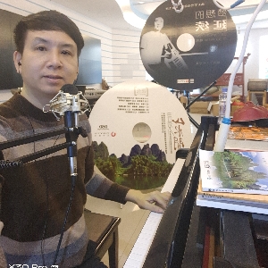 仫佬族姚亮 