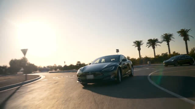 电动车的续航里程能达到多少时,会让燃油车迎来被取代的命运?