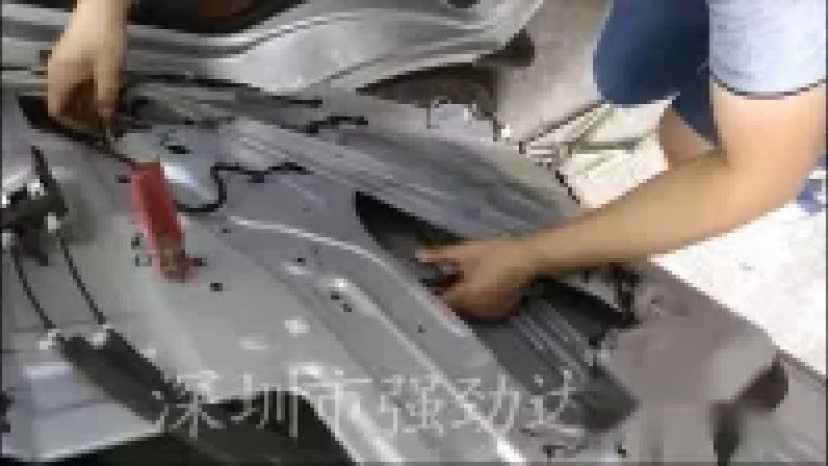 汽车电动玻璃升降器安装视频 2