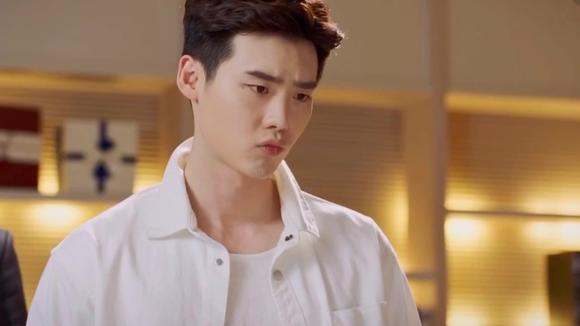 #w两个世界 三句“我爱你”就可以撩到李钟硕吗?#李钟硕 #韩孝周