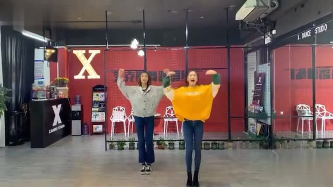 好甜的舞蹈《东西》女生版来了