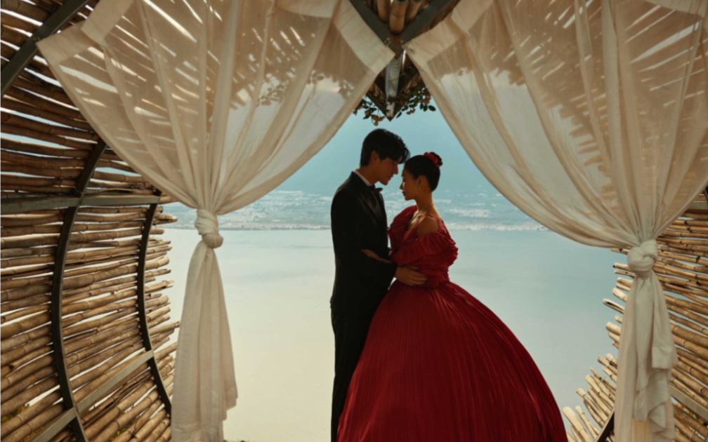 ...忠于岁月,衷于责任,终于圆满。钟情于你,忠诚于你,衷心于你,终止于你。