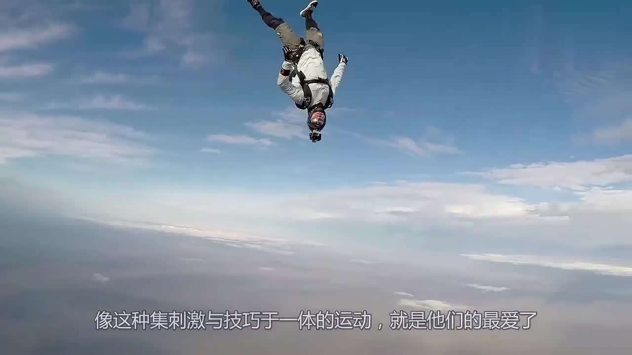 男子挑战悬崖跳伞,8秒后发现降落伞打不开,镜头记录下全过程
