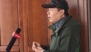 装修监理热心许大哥提示安装木门的门缝有说法 clip