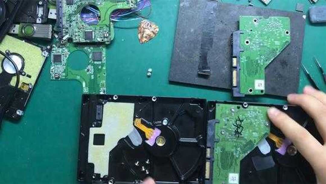 几十万的外借账单,电脑突然崩溃,客户几乎崩溃……