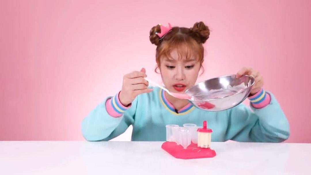 和基尼基尼一起制作酸酸甜甜的!巧克力糖果宝石戒指吧