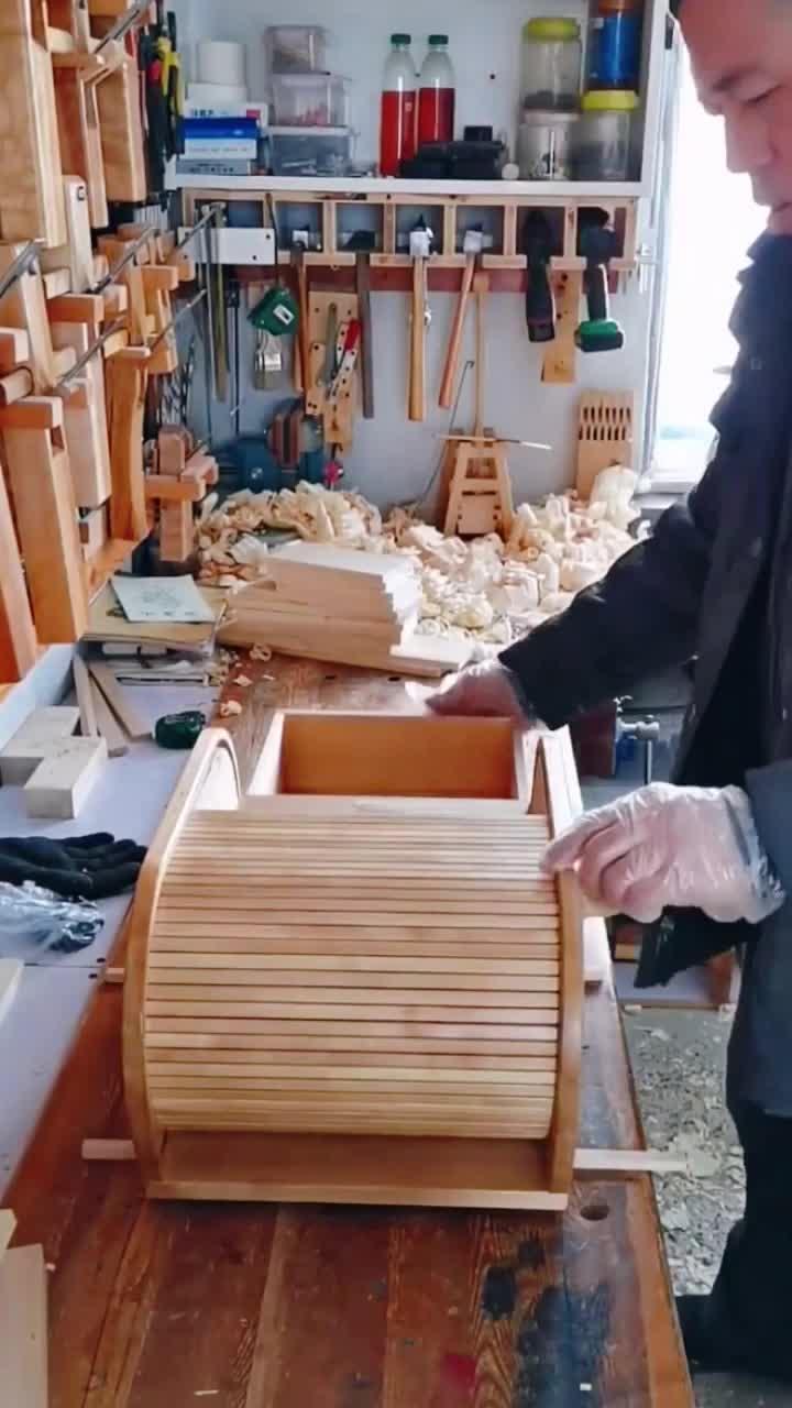 手工制作木制卷帘门