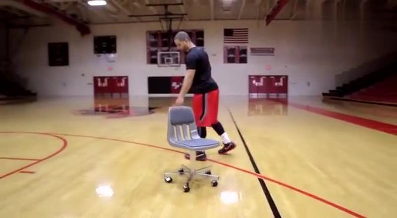 如何自己进行篮球投篮训练