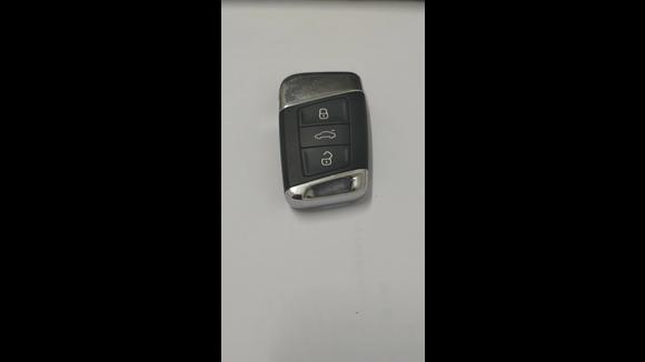 更换大众汽车第二种钥匙电池