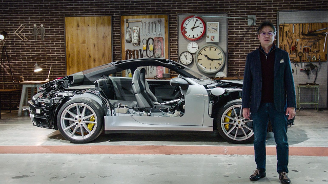 《夏东评车》新一代保时捷911如何继续神乎其技?拆开看!