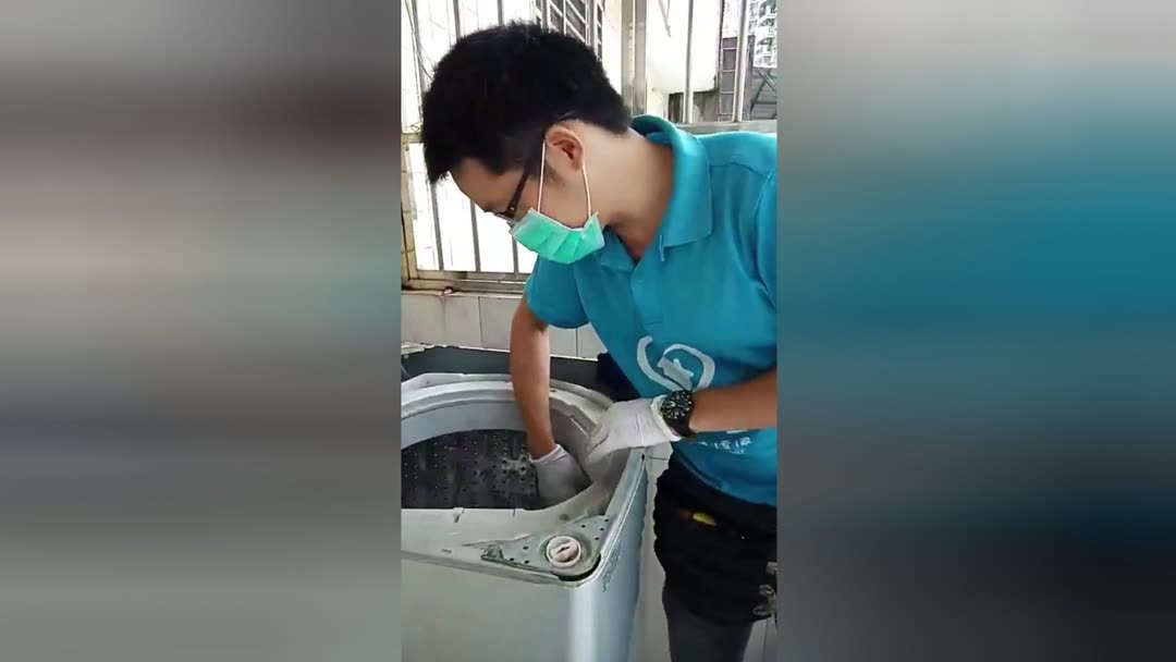 温馨提醒:为了家人健康,洗衣机过滤网必须半个月左右自行拆卸清洗一次
