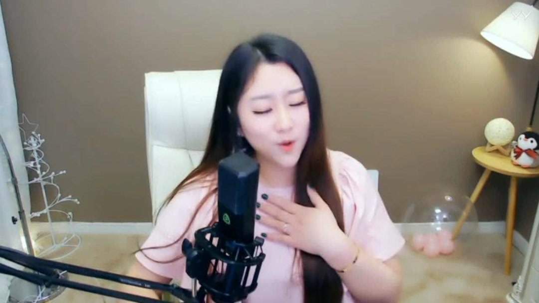 菲儿演唱歌曲《为你放弃全世界》,我愿意为了你放弃全世界,好听