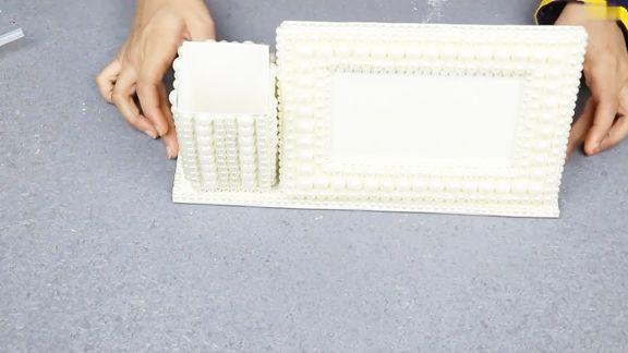 创意生活,教你用旧纸板和珠片DIY漂亮的相框