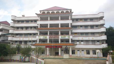 2017年寻找棠下镇中小学第一、二届榜样教师事迹