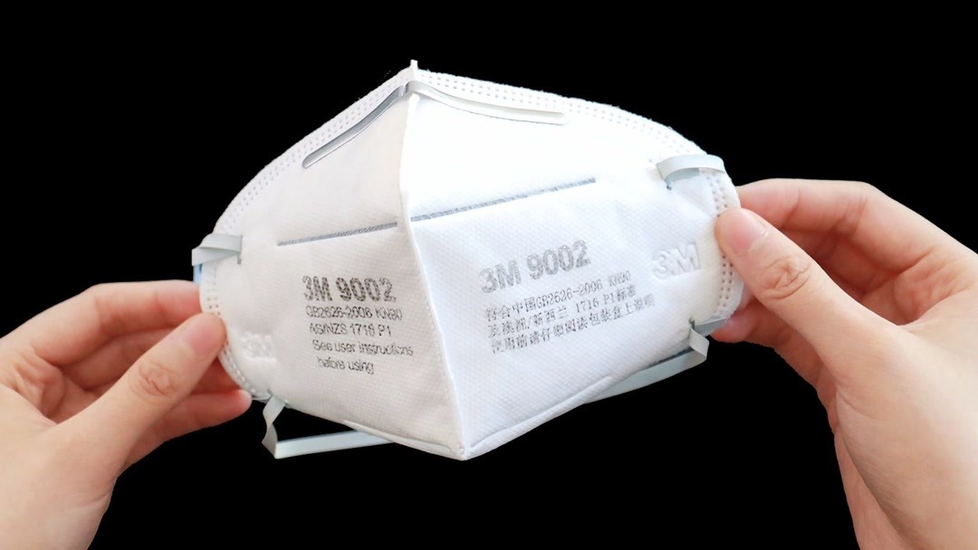 口罩戴错了等于白戴,这才是头戴式口罩的正确戴法,提醒家人朋友