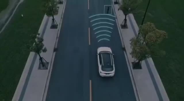 开车出神儿怎么办?FCW前方预警系统 AEB主动式紧急刹车系统,行驶...