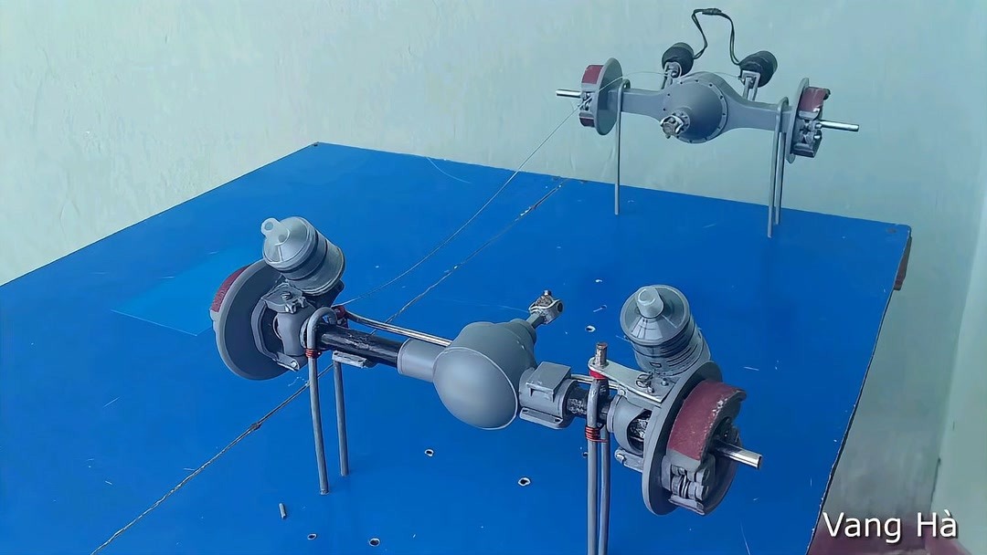 用PVC管制作完美的汽车模型,挂档变速刹车差速转向全考虑到了