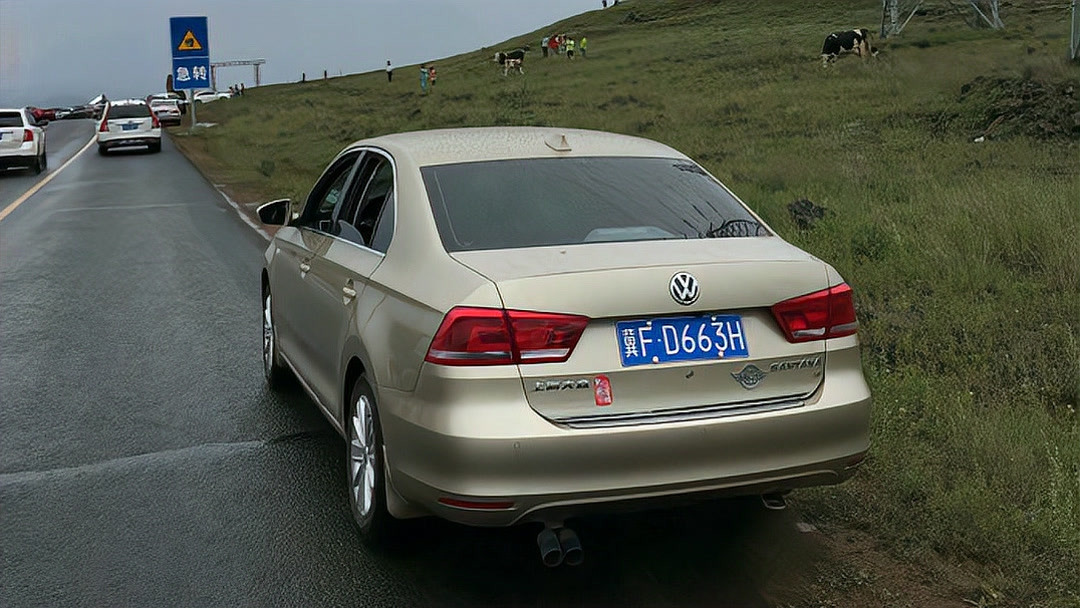 汽车爬坡感觉没有动力,手动挡和自动挡怎么挂挡,我是这样做的