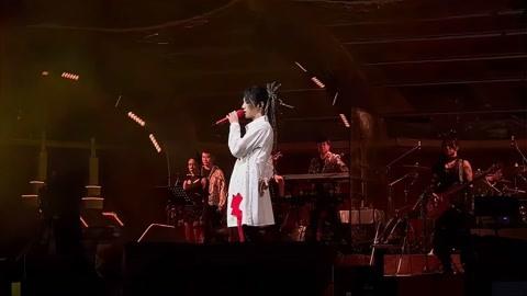 华晨宇海口演唱会,首唱新歌《飞行模式》完整版,现场超级绝!